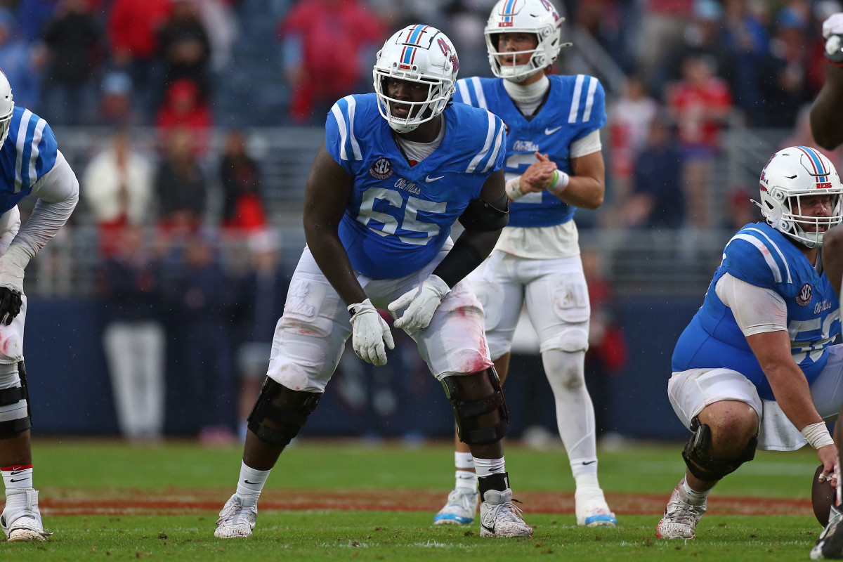 Ole Miss OL Lands Job Protecting Superstar QB on Contender - Athlon Sports