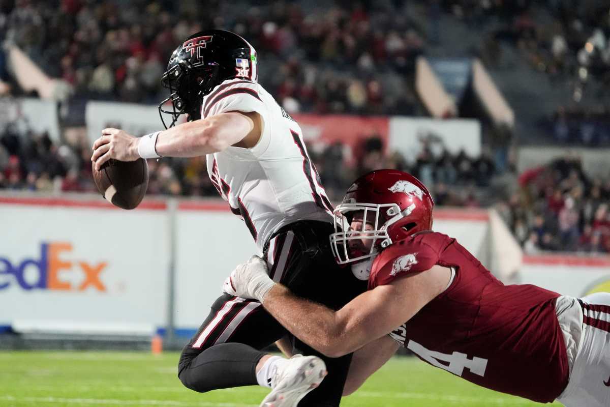 Razorbacks Anton Juncaj Earns Tampa Bay Buccaneers Mini-Camp Invite ...