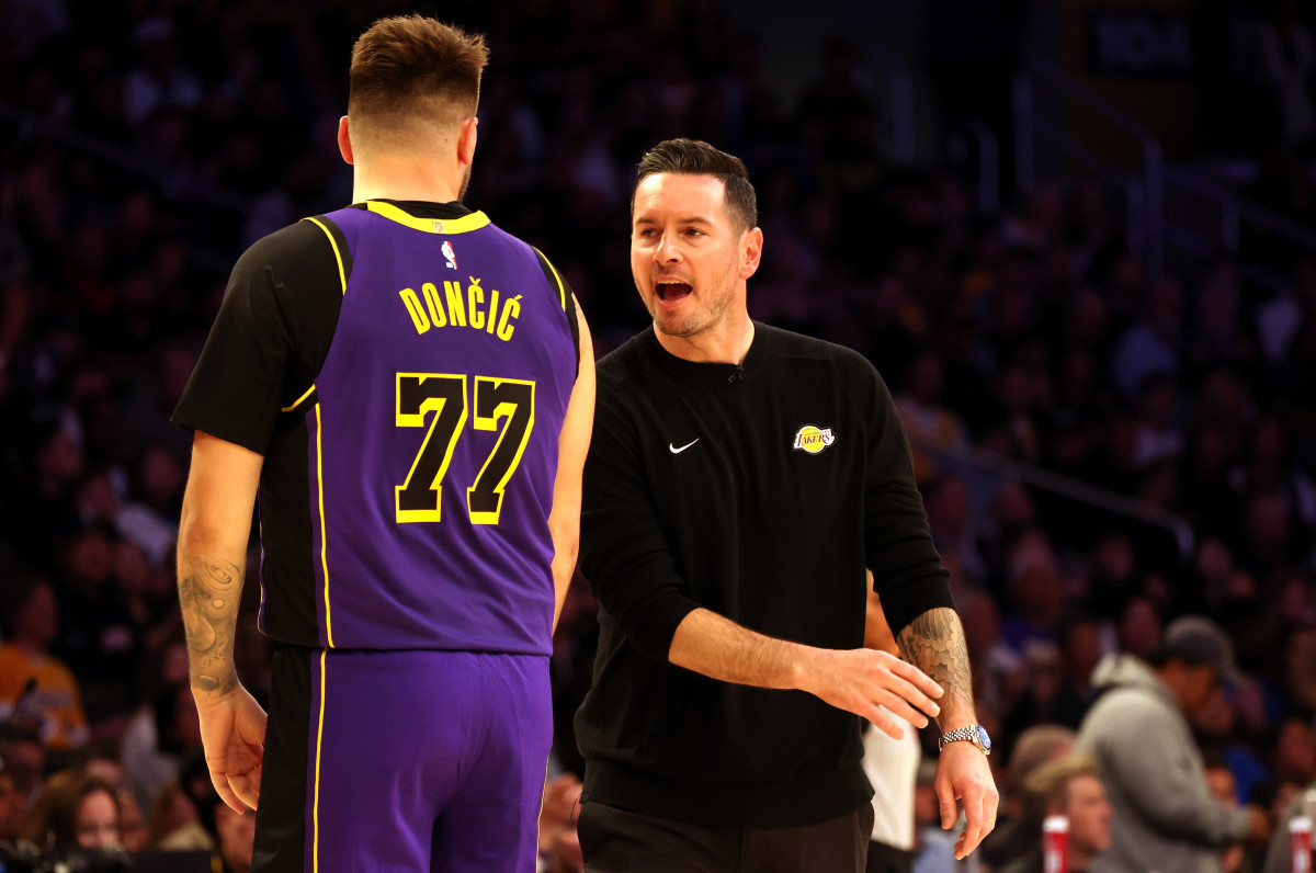 Lakers' JJ Redick Turns Heads With Offseason Move - Athlon Sports
