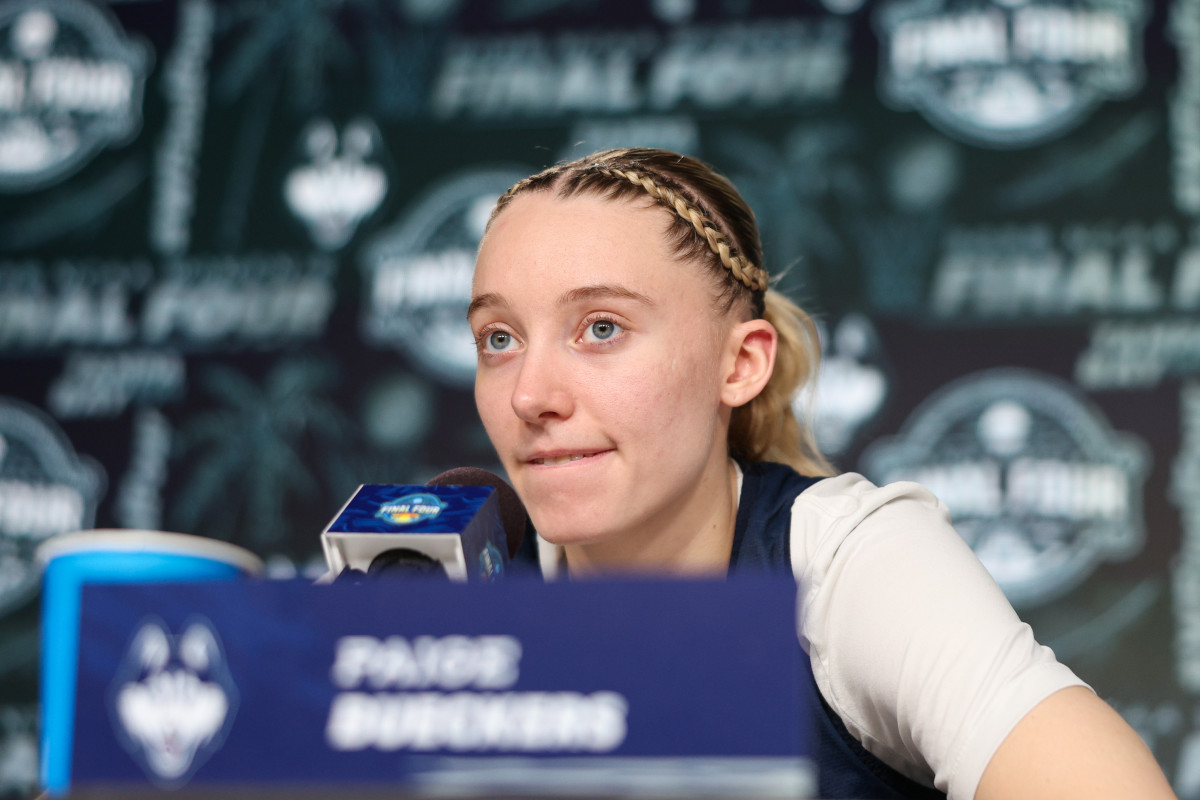 Paige Bueckers' Big Change in Appearance Turns Heads - Athlon Sports