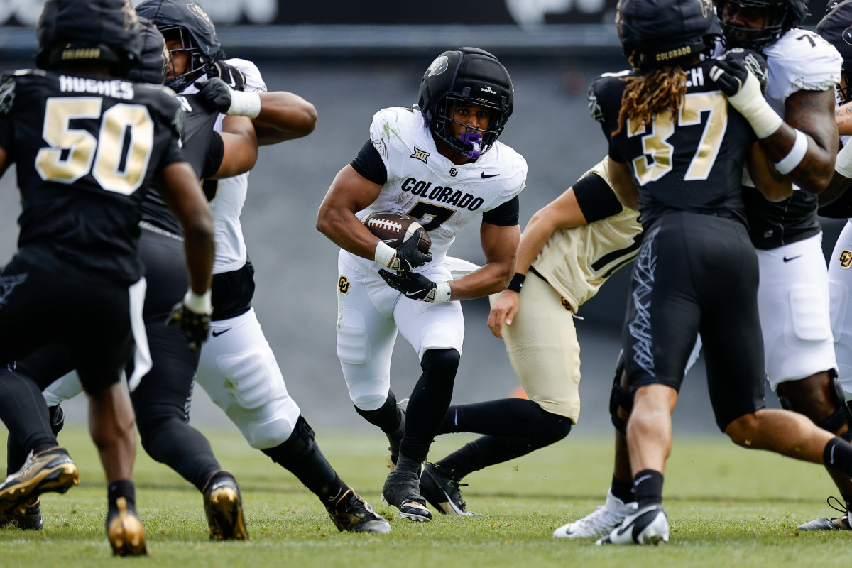 Colorado running back sparks major buzz with kids $6k library donation ...