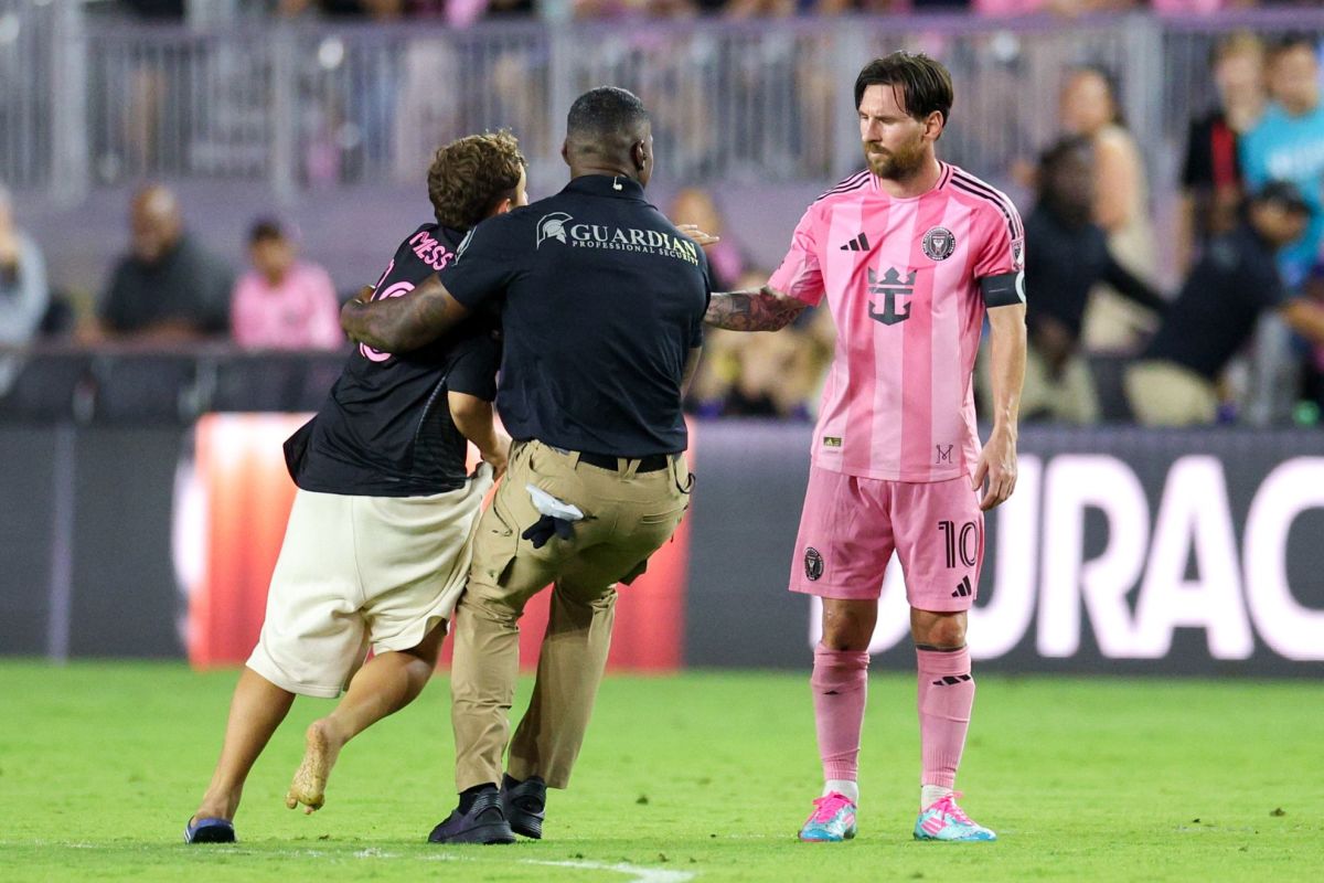 Lionel Messi’s Behavior Toward Inter Miami Fan Draws Strong Reaction ...