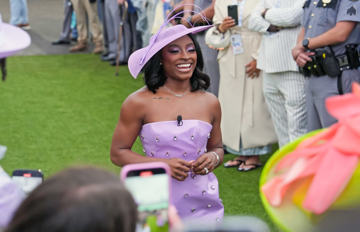 Simone Biles Shares New Post on Viral Kentucky Derby Outfit - Athlon Sports