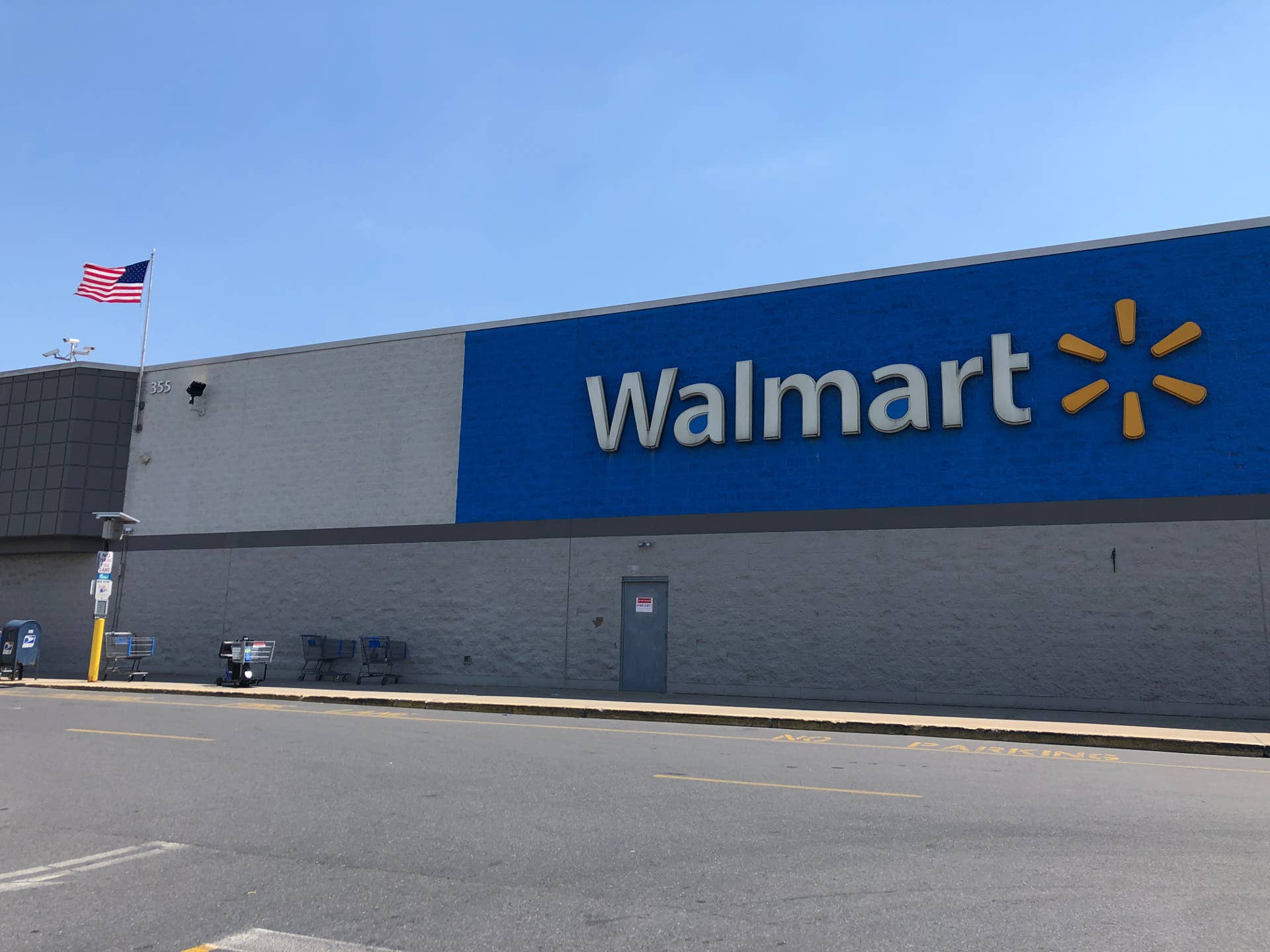 Walmart Selling 'Incredible' $160 Smartwatch for $20: 'Paired Easily ...