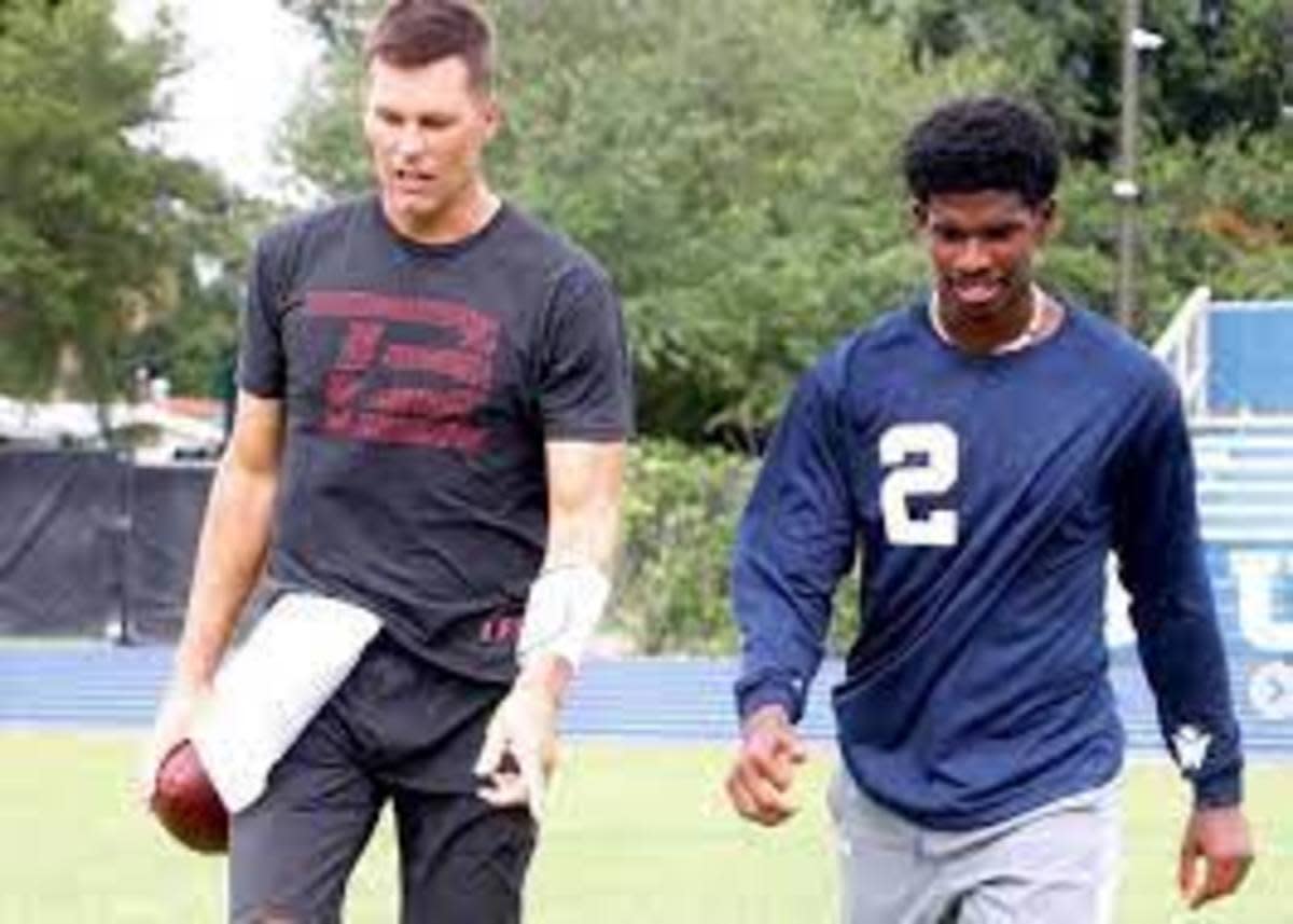 Tom Brady sends clear message to Shedeur Sanders after NFL Draft - Athlon Sports