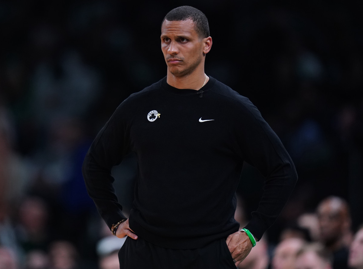 Joe Mazzulla Announces Injury News Before Celtics-Knicks Game 4 - Athlon Sports