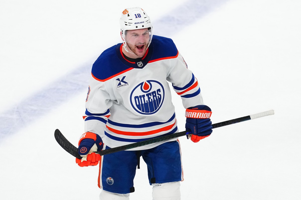 Oilers' Zach Hyman Sends Clear Message After Game 1 Win - Athlon Sports