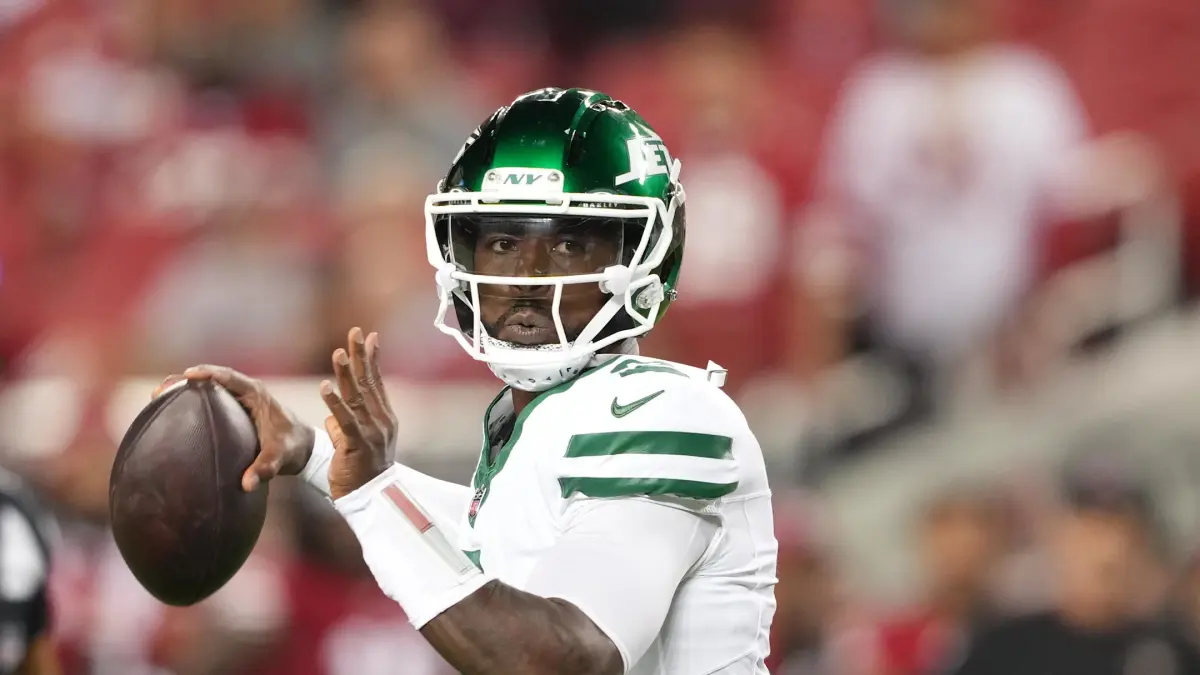 New York Jets QB Tyrod Taylor Poised To Start Despite Justin Fields ...