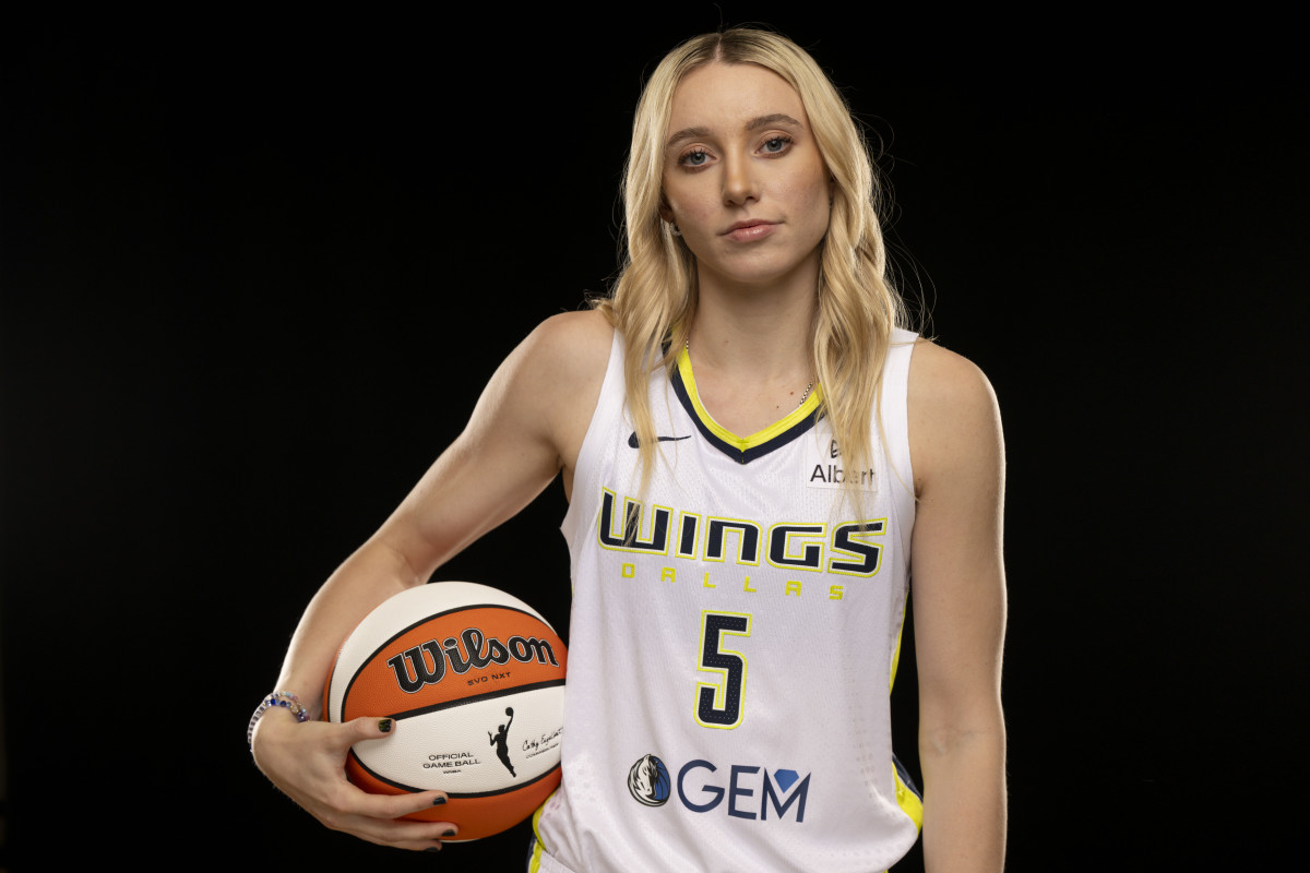 Paige Bueckers' Arrival at Her First WNBA Game is Turning Heads - Athlon Sports