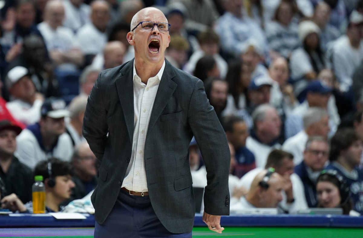 Dan Hurley, UConn Make Decision on 4-Star Forward - Athlon Sports