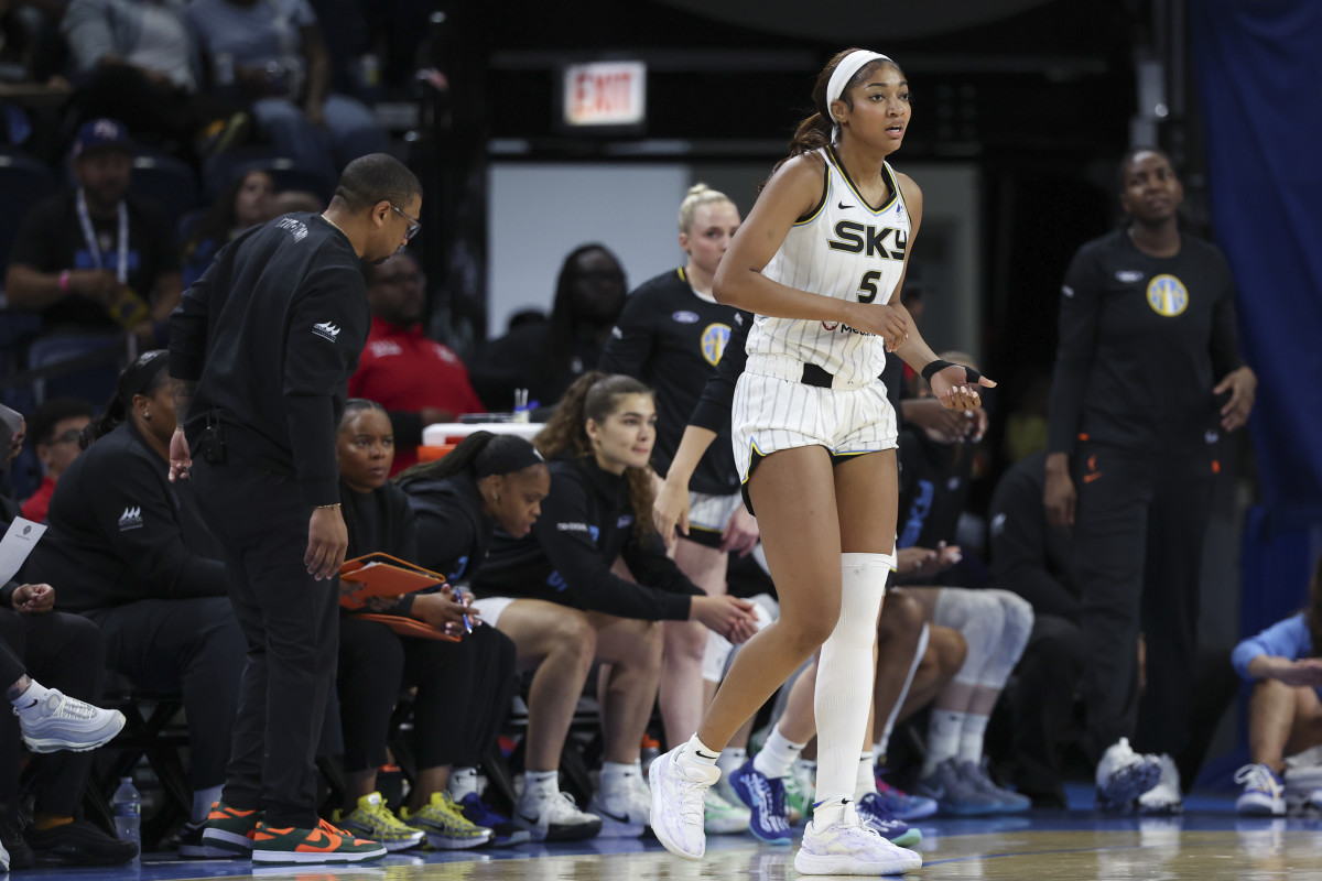 Calls Mount for Chicago Sky to Make Major Lineup Change After Loss to ...