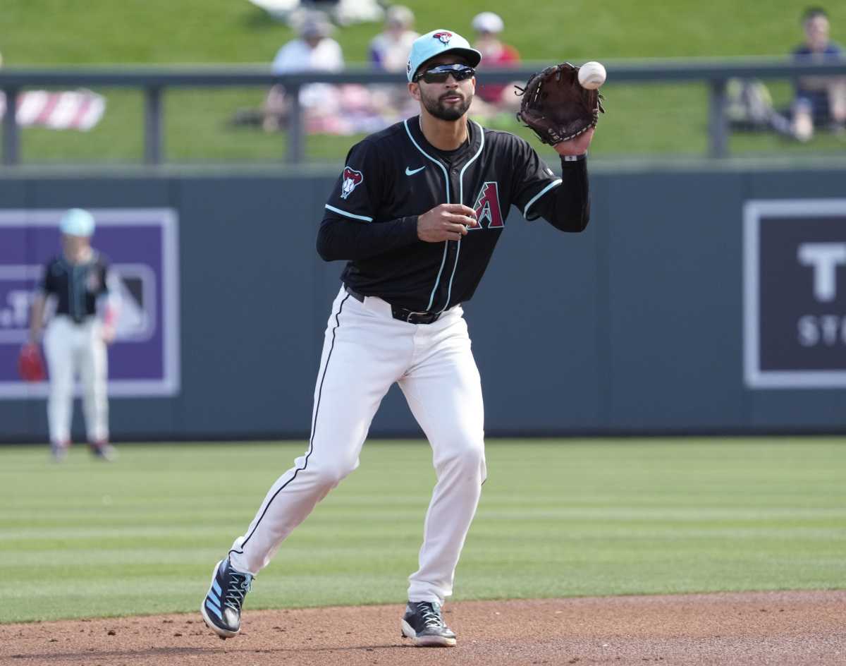 Diamondbacks Facing Eugenio Suarez Decision After Jordan Lawlar Call Up - Athlon Sports