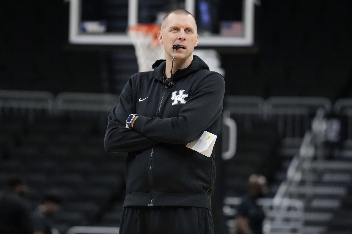 Kentucky Basketball Head Coach Mark Pope Talks on Travis Perry ...