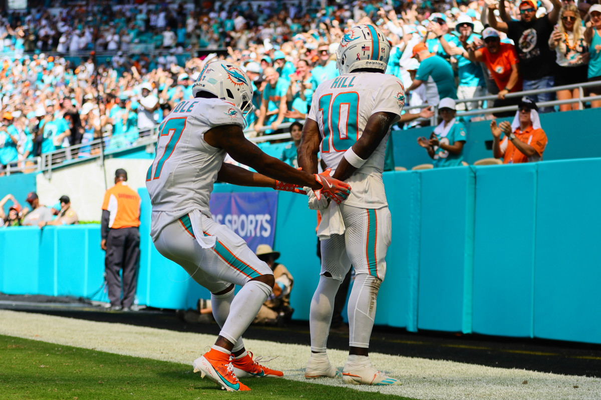 Colts Issue Apology to Dolphins WR Tyreek Hill for ‘Insensitive’ Social ...