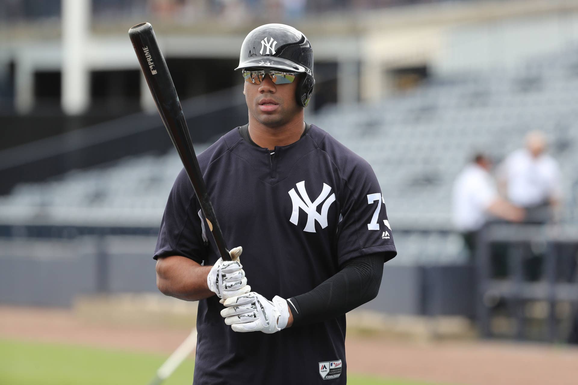 Giants Quarterback Russell Wilson Reunites with Yankees and Aaron Judge ...