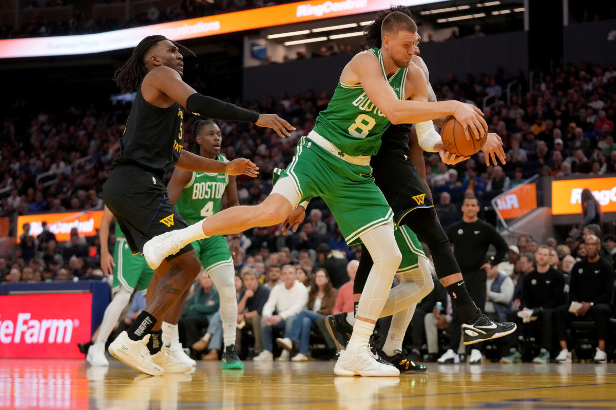Golden State Warriors Could Have 'Realistic' Chance to Pursue Boston Celtics Star - Athlon Sports