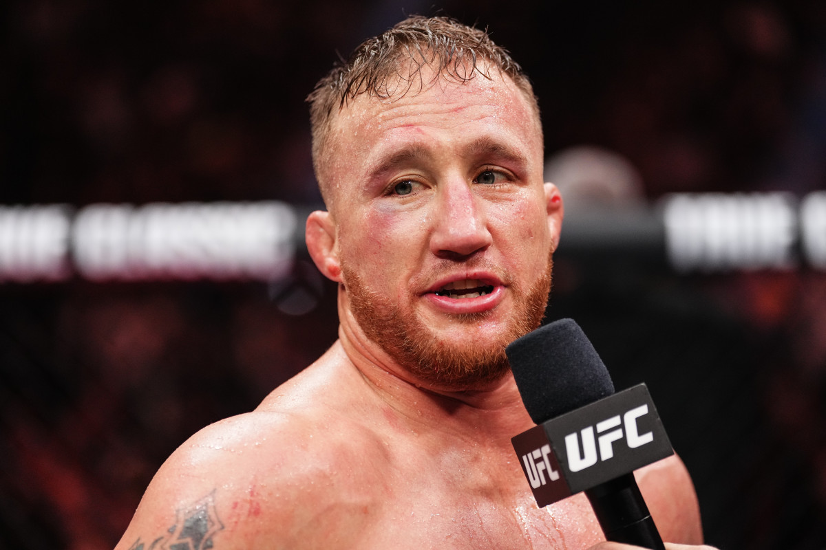 'I’ll Hang Up the Gloves' – UFC Star Warns Dana White After Title Snub ...
