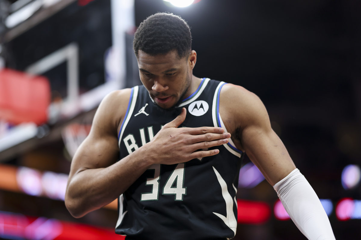 Bucks Star Giannis Antetokounmpo Makes History With 7th Straight All-NBA 1st Team Nod - Athlon ...