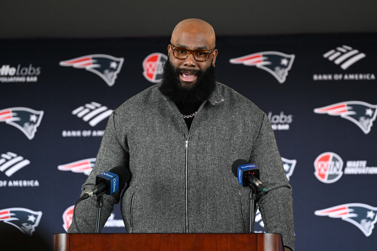 Patriots' Morgan Moses Breaks Silence on Offseason Surgery - Athlon Sports