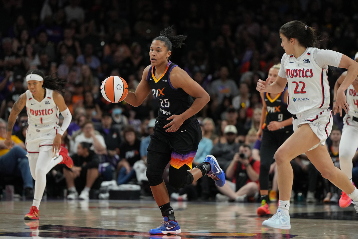 Chicago Sky Coach Sends Alyssa Thomas Message Before Mercury Game ...