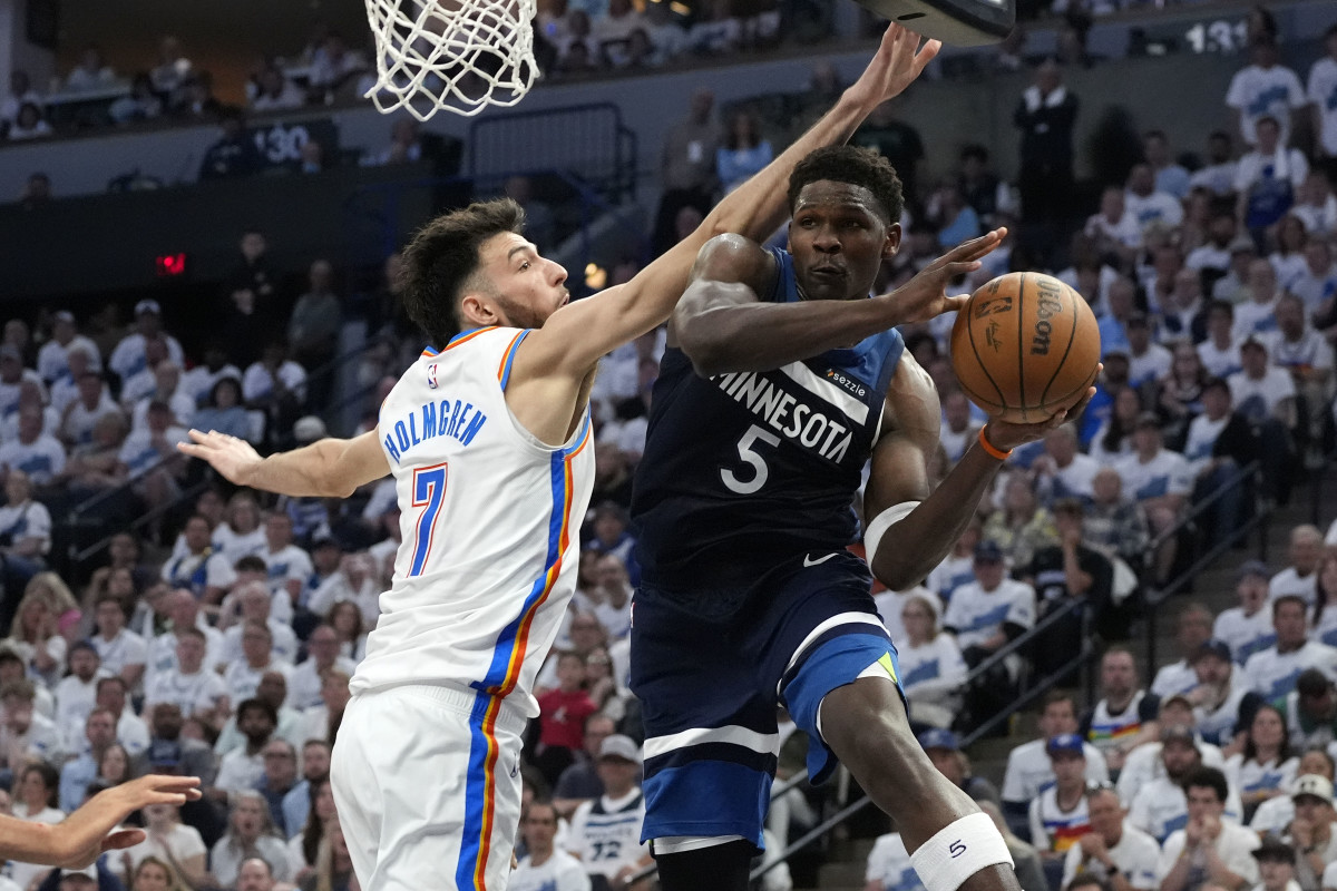 Frustrations Growing Around Anthony Edwards During Thunder-Timberwolves ...