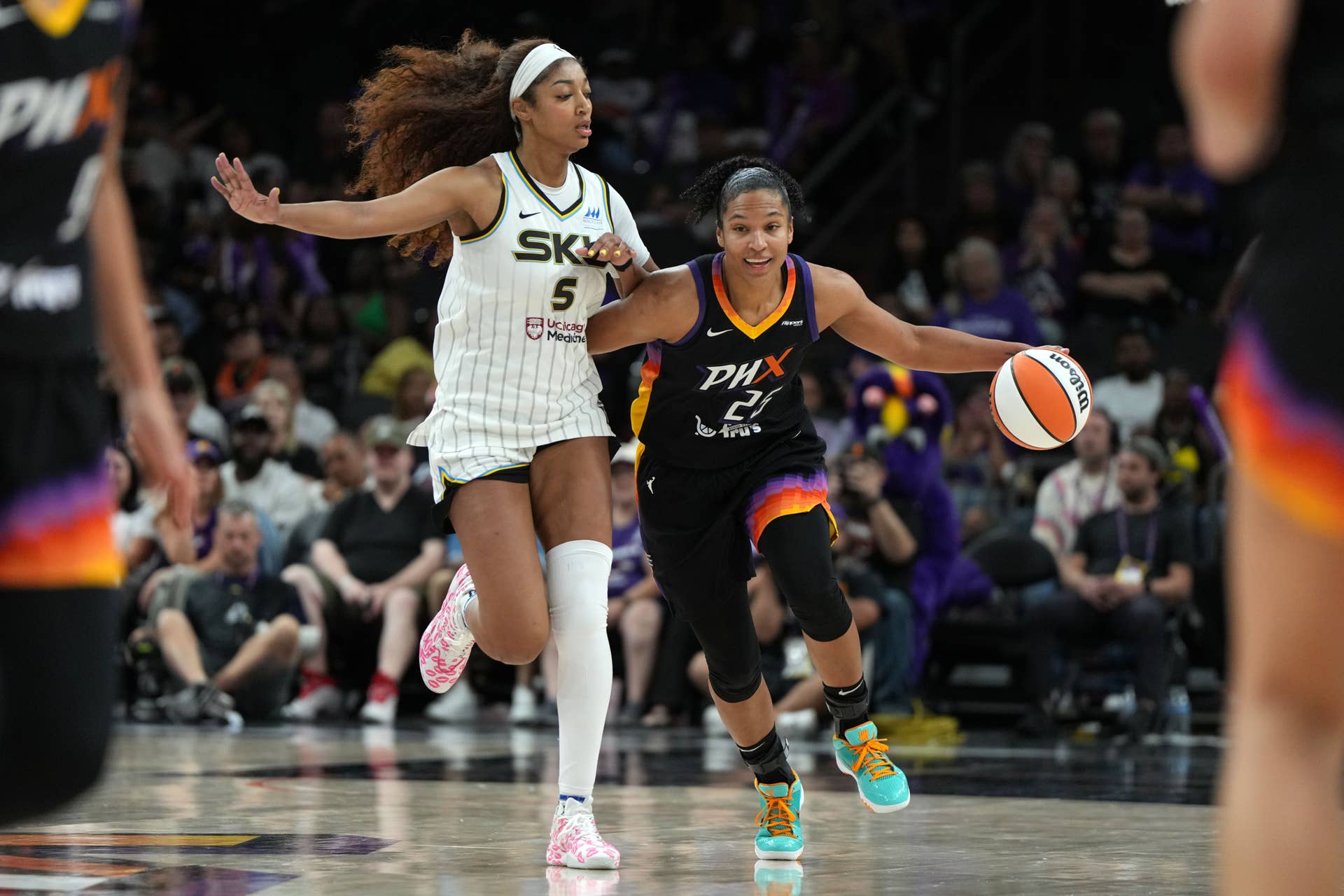 Alyssa Thomas Scores on Angel Reese and Taunts Sky - Athlon Sports