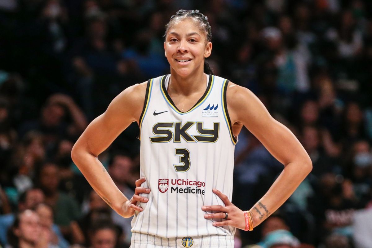 Caitlin Clark's Exchange With WNBA Legend Is Turning Heads - Athlon Sports