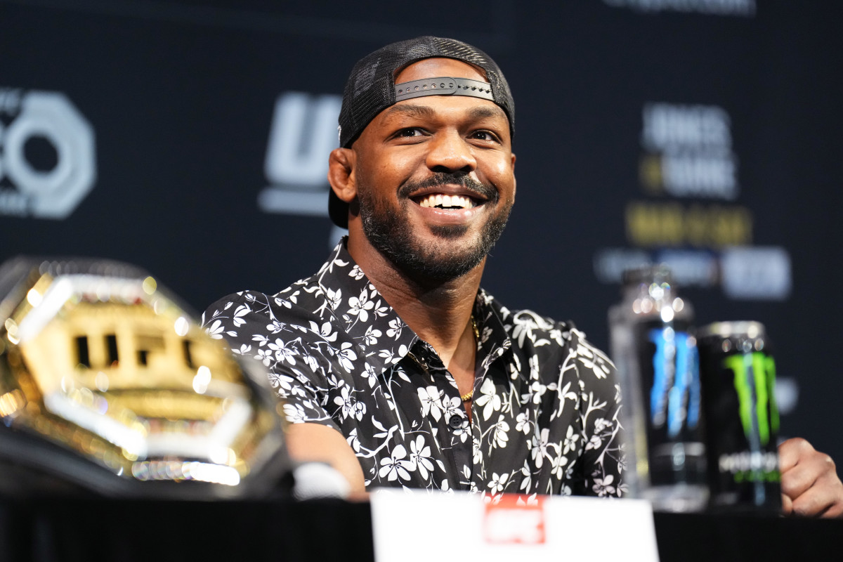 Jon Jones Doesn’t Care If UFC Strips Him of Heavyweight Belt, Says Head ...