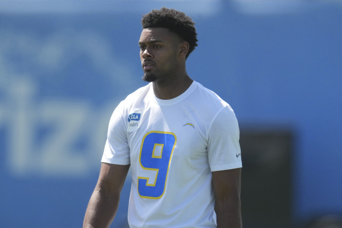 Chargers Coach Offers Concerning Update on Rookie Receivers - Athlon Sports