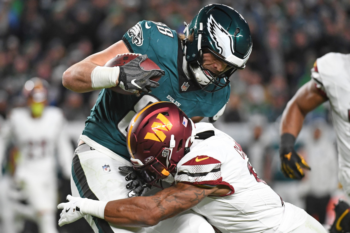 Raiders' $16 Million Free Agent Signing Returns to Practice After Brief ...