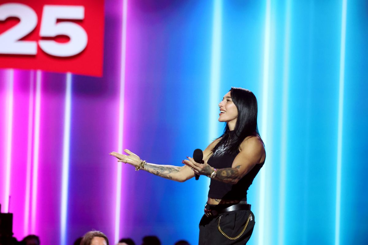 WWE Money in the Bank 2025 Predictions for Both Ladder Matches - Athlon ...