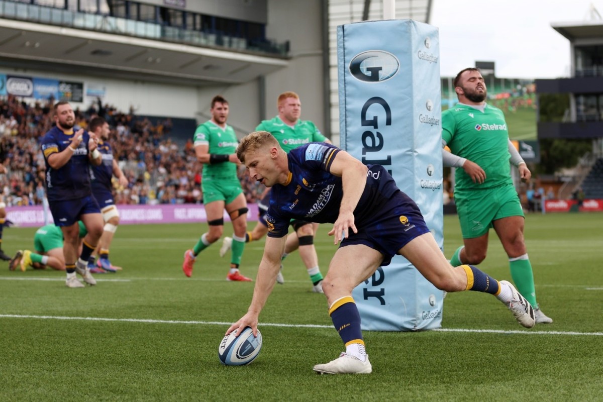 Louis Brown Joins Worcester Warriors Ahead of 2025/26 Campaign - Athlon ...
