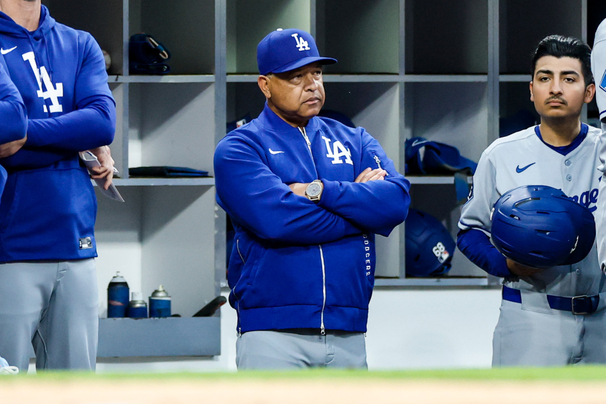 Dodgers' Dave Roberts Makes Bold Claim About Padres - Athlon Sports