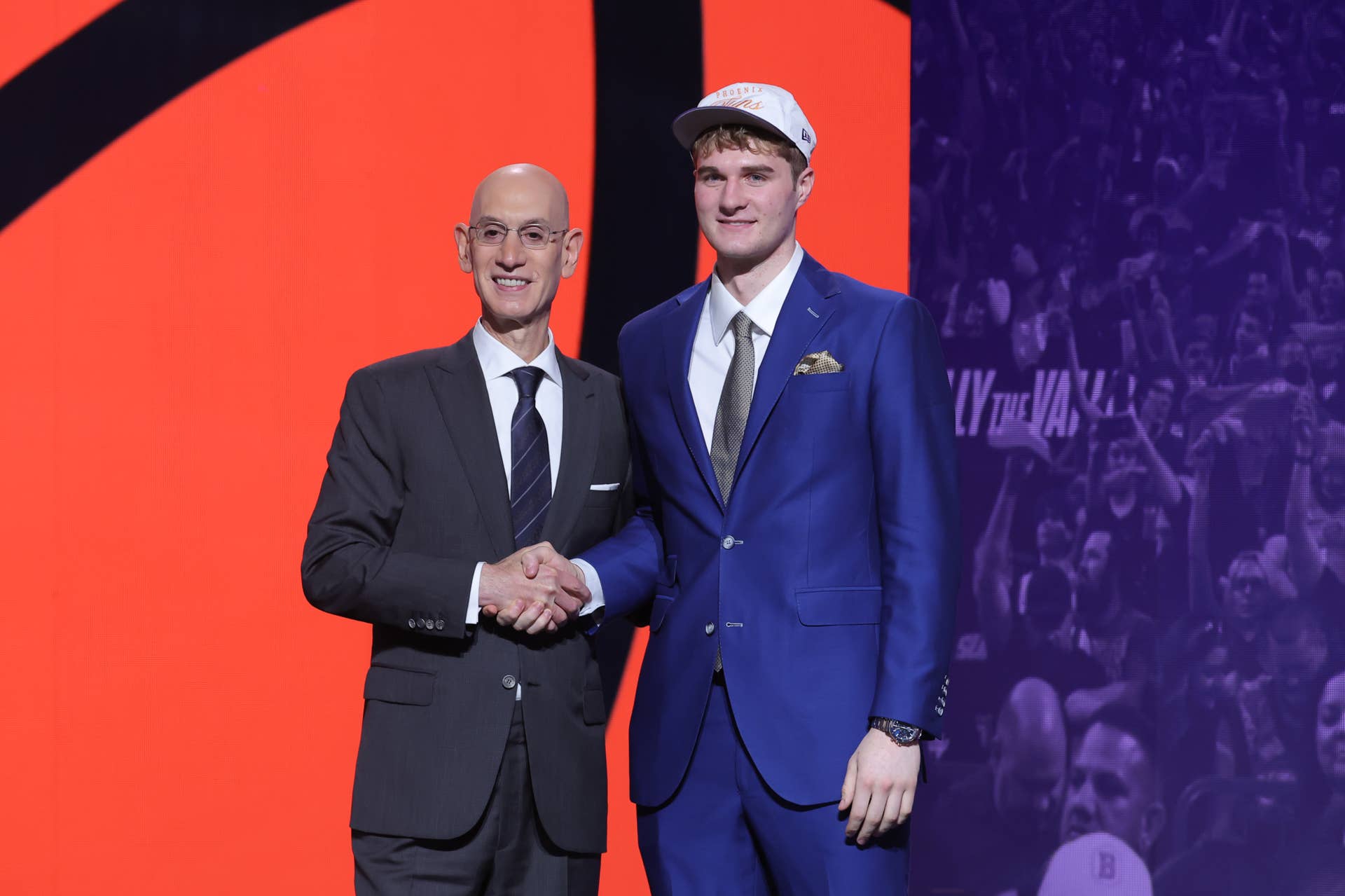 Hornets Take Liam McNeeley With 29th Pick in 2025 NBA Draft - Athlon Sports