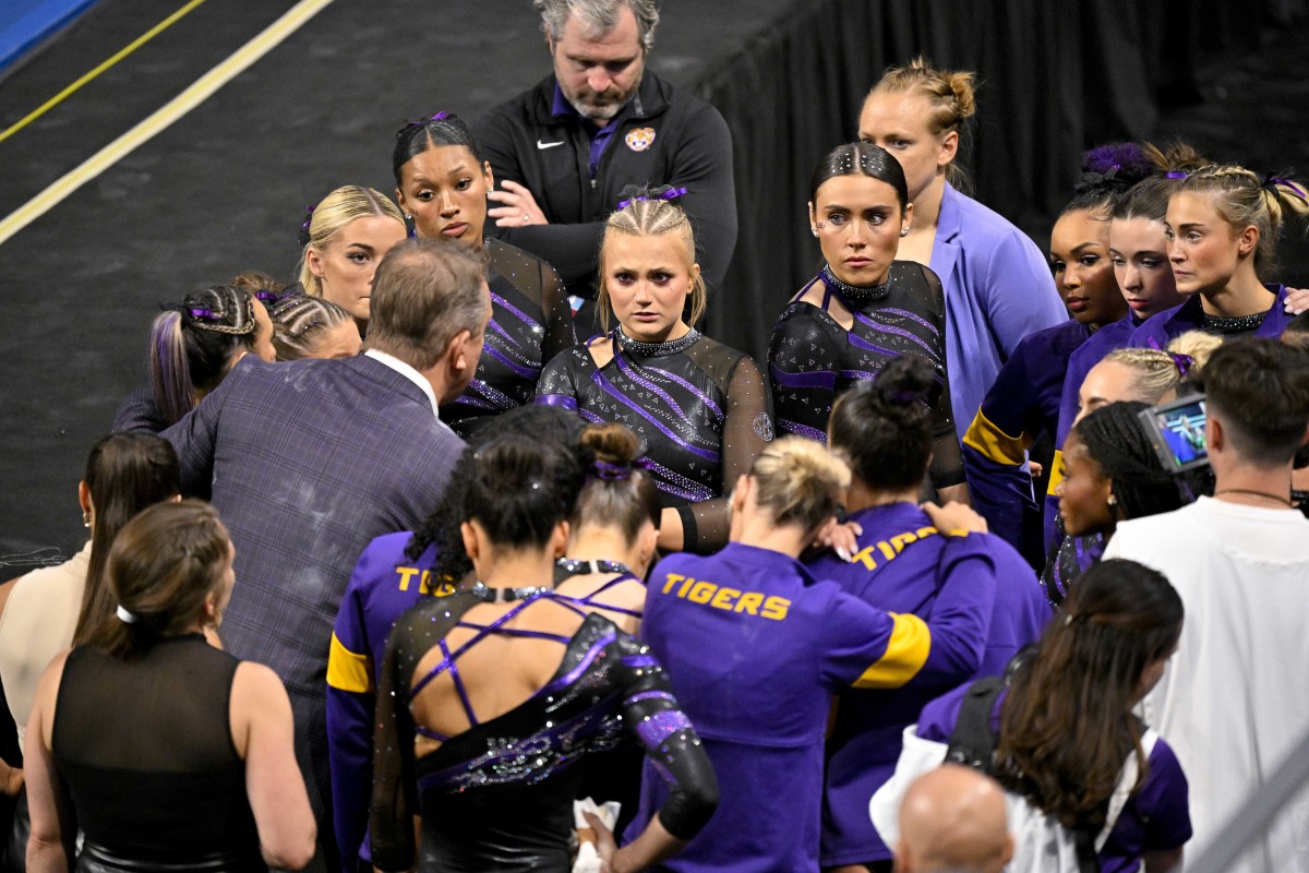 Livvy Dunne and Gymnasts React to Teammates Returning to LSU - Athlon ...