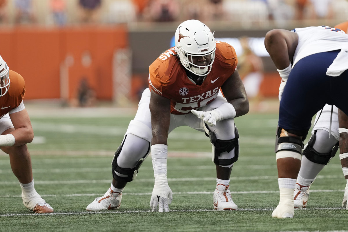 Jordan Mailata Sends Bold Message on Former Texas OT Cameron Williams - Athlon Sports