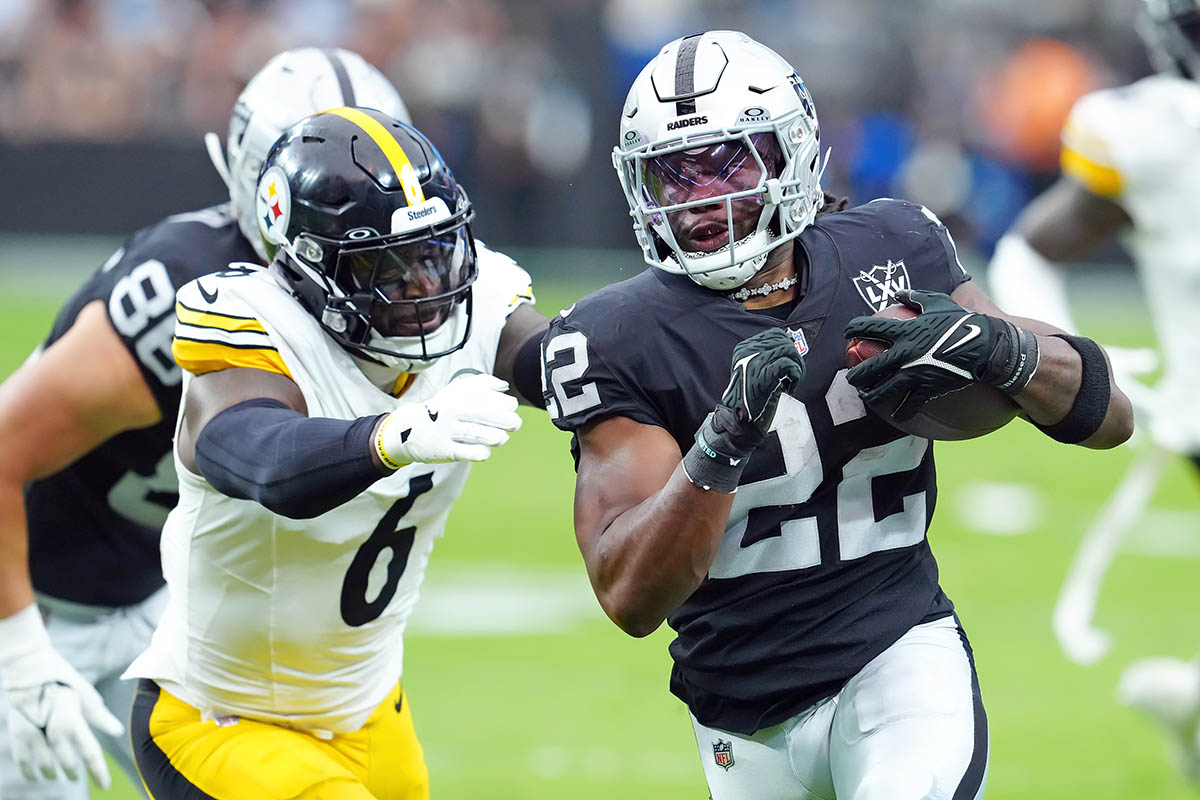 Las Vegas Raiders Reveal Significant Running Back News Ahead Of Week 18 ...