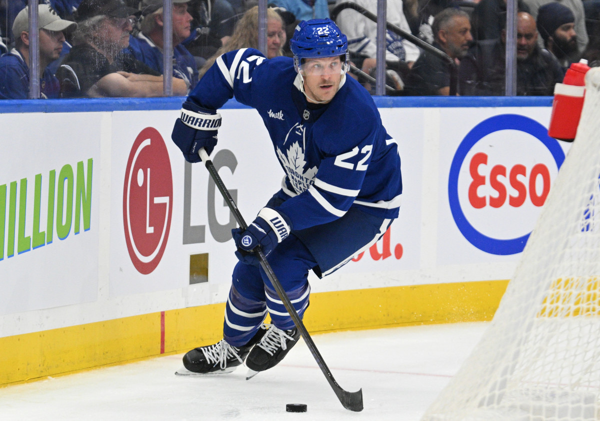 Maple Leafs’ Jake McCabe Exits 600th NHL Game After Scary Puck to Neck ...