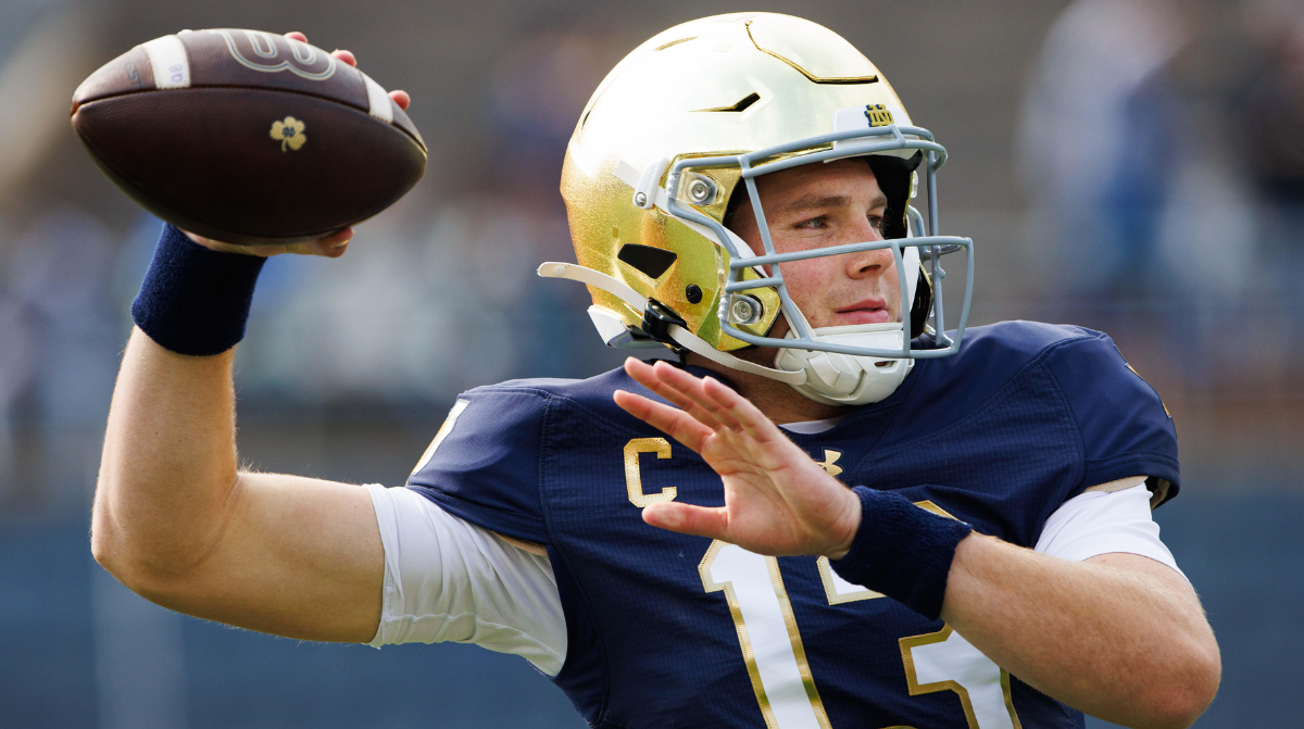 Improvement From Riley Leonard Has Fueled The Notre Dame Offense - Athlon Sports