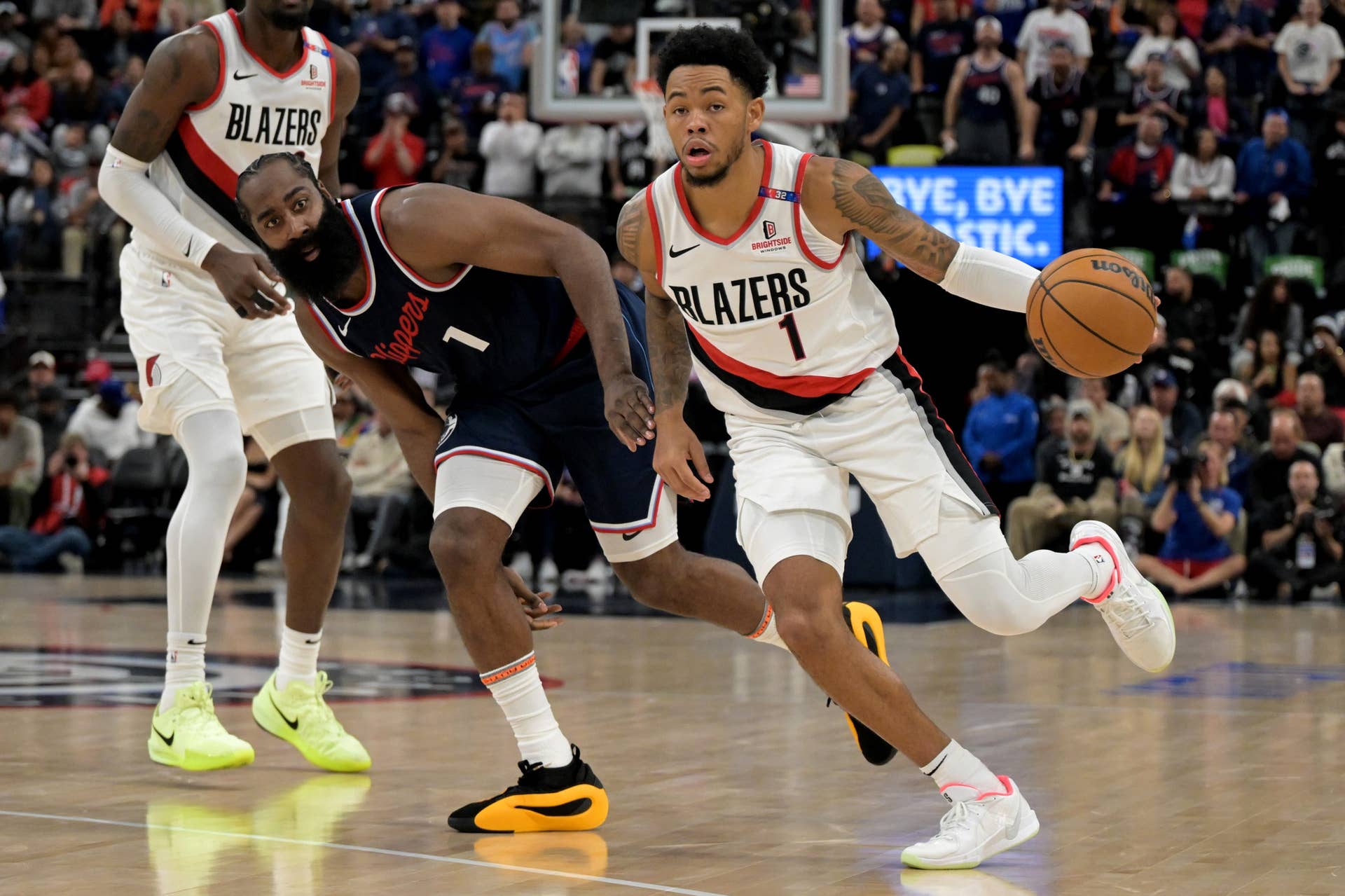 Trail Blazers Hilariously Clap Back at Fan’s Embarrassing Gambling ...