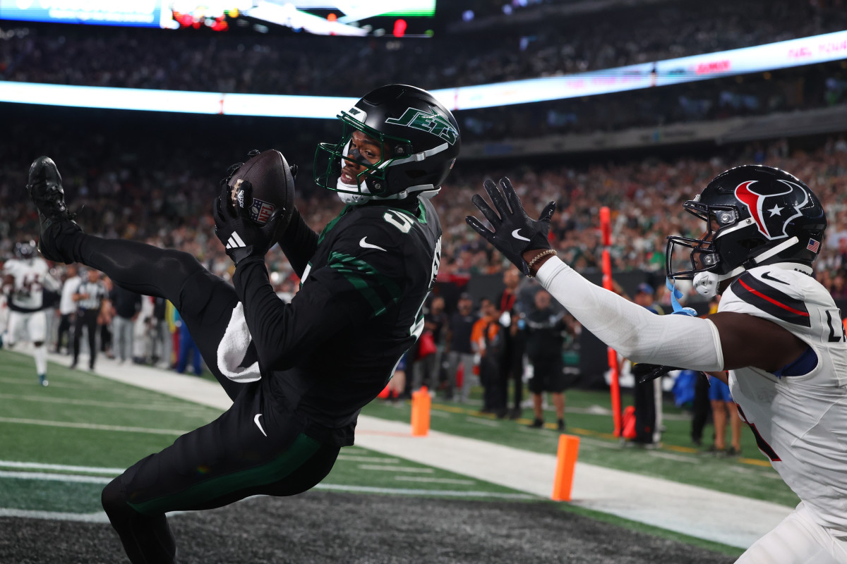 Bears Dubbed Odds-On Favorite to Acquire Elite $21 Million WR - Athlon ...