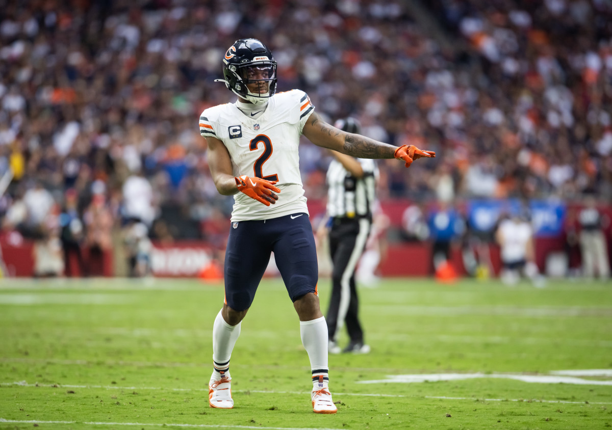 Why Did Bears WR DJ Moore Leave the Field During a Play? - Athlon Sports