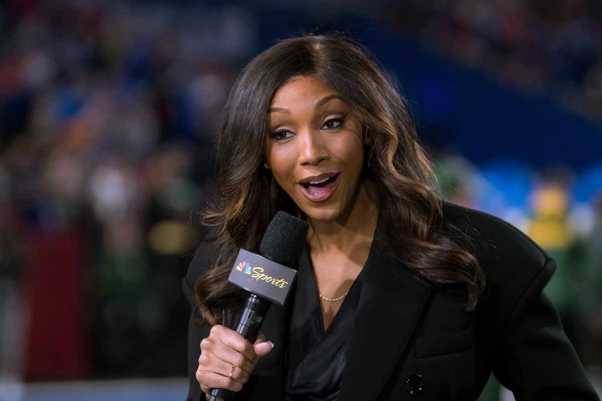 NFL Reporter Maria Taylor’s Outfit Turned Heads During Lions-Vikings ...