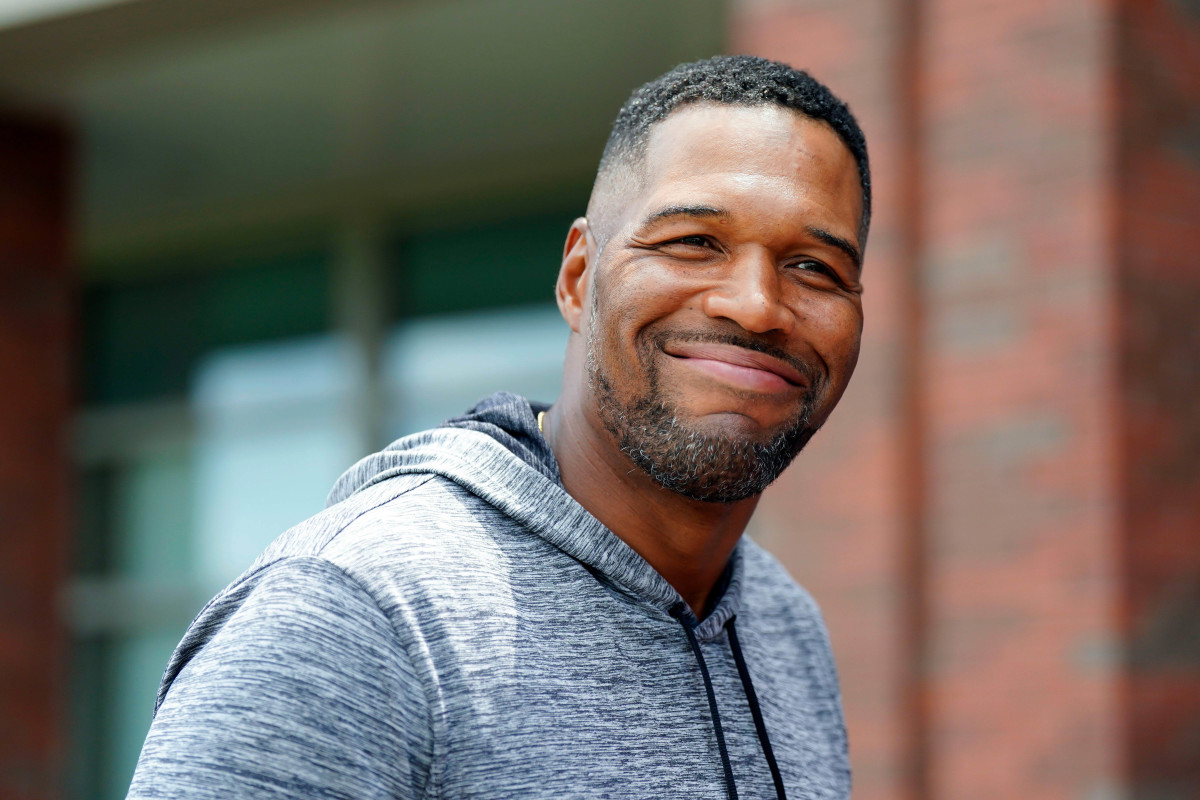 New York Giants Legend Michael Strahan Reveals Surprising Retirement ...