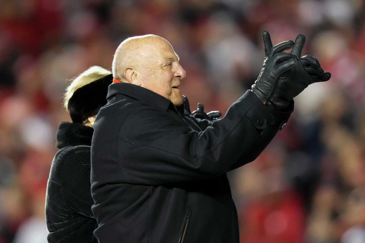 Barry Alvarez 'Really Excited' Wisconsin Hired Jeff Grimes as Offensive ...