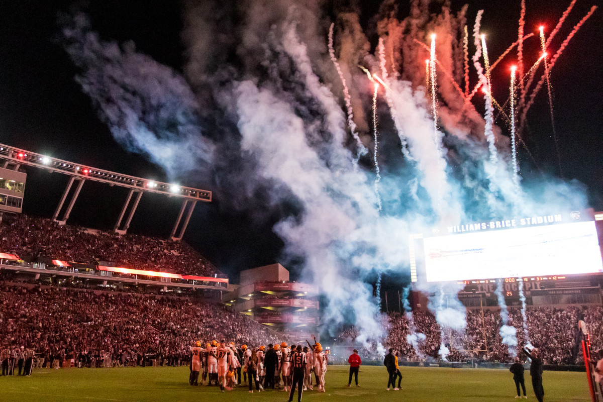 Fans Hesitate in Awkward Field Storming After Expected Win - Athlon Sports