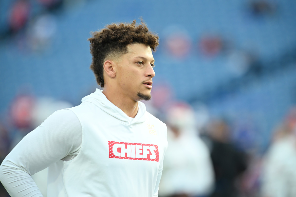 Patrick Mahomes' Trainer Takes Swipe at Bills After Chiefs Suffer 1st ...