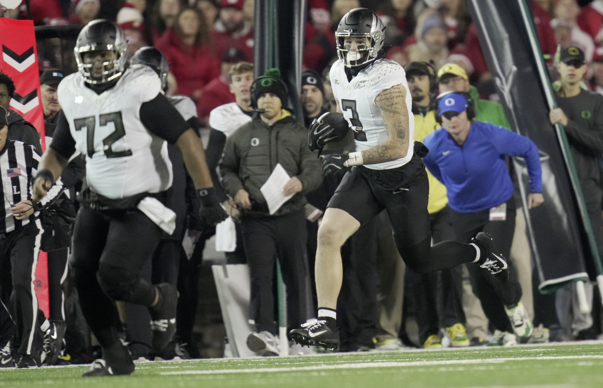 Oregon Football Recruiting: Ducks Set to Land 5-Star Tight End - Athlon ...