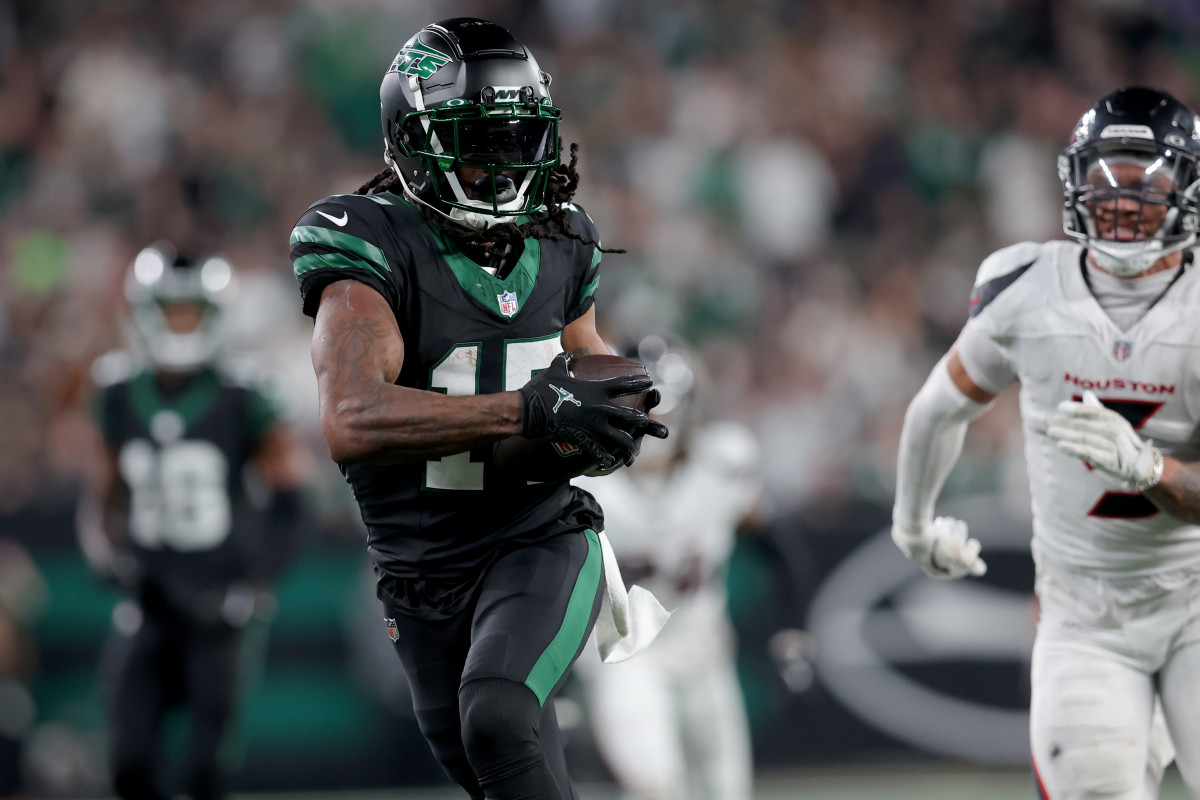 Davante Adams Takes Multiple Shots at Raiders While Addressing Jets ...