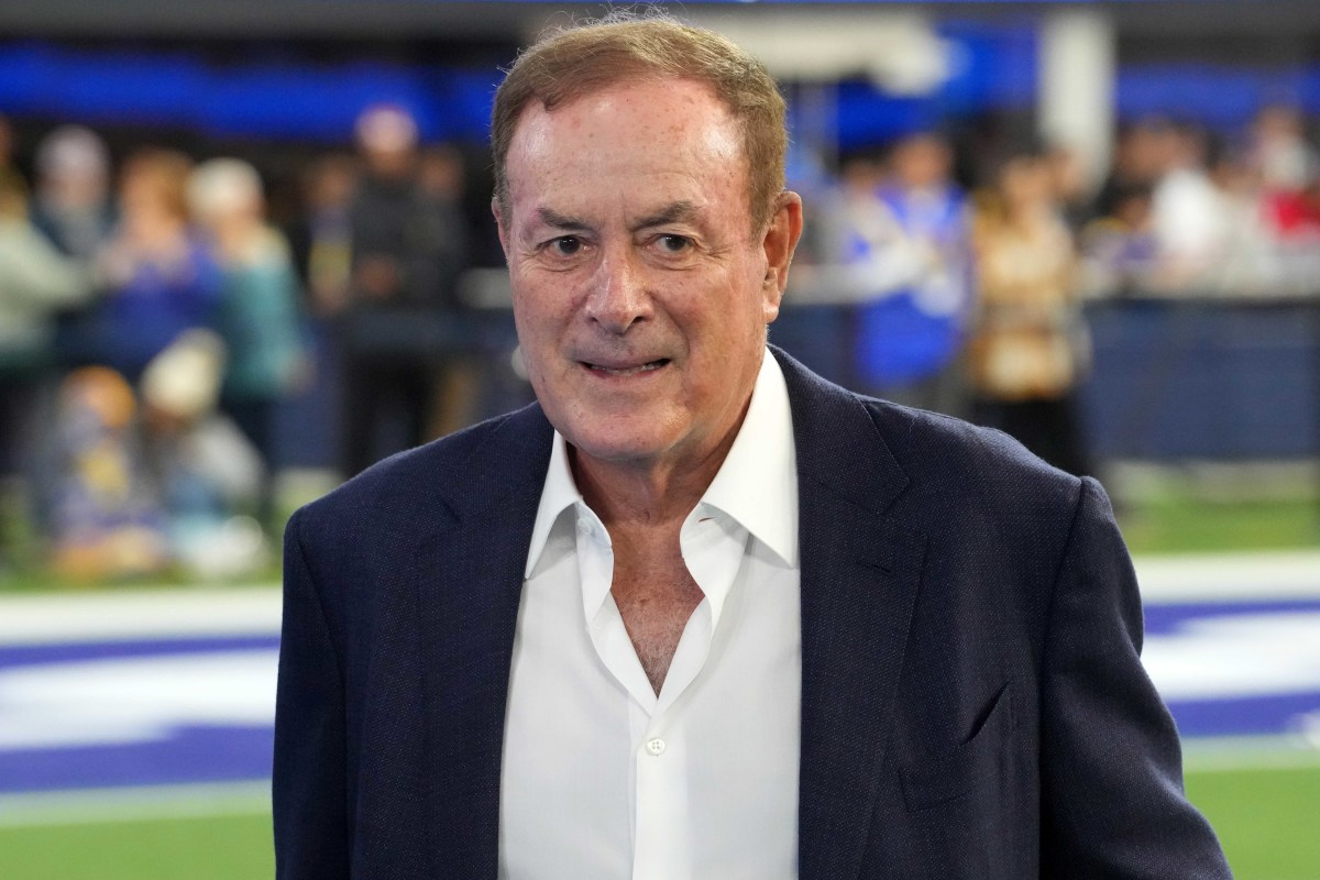 Al Michaels Makes His Opinion on NFL’s Referee Review Process Crystal ...